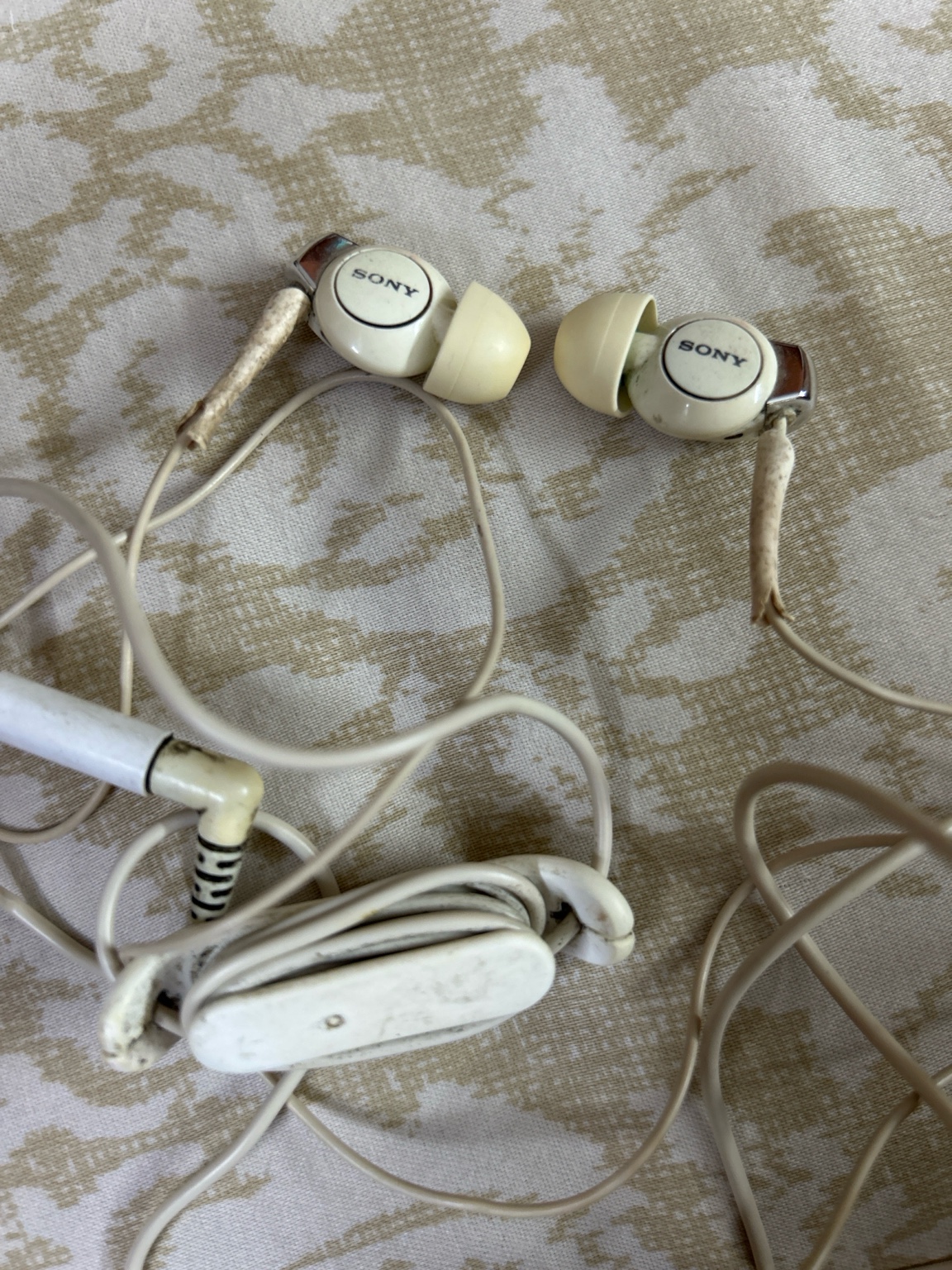 iRiver nostalgia, rediscovering my 23-year-old Sonys, chasing the ...
